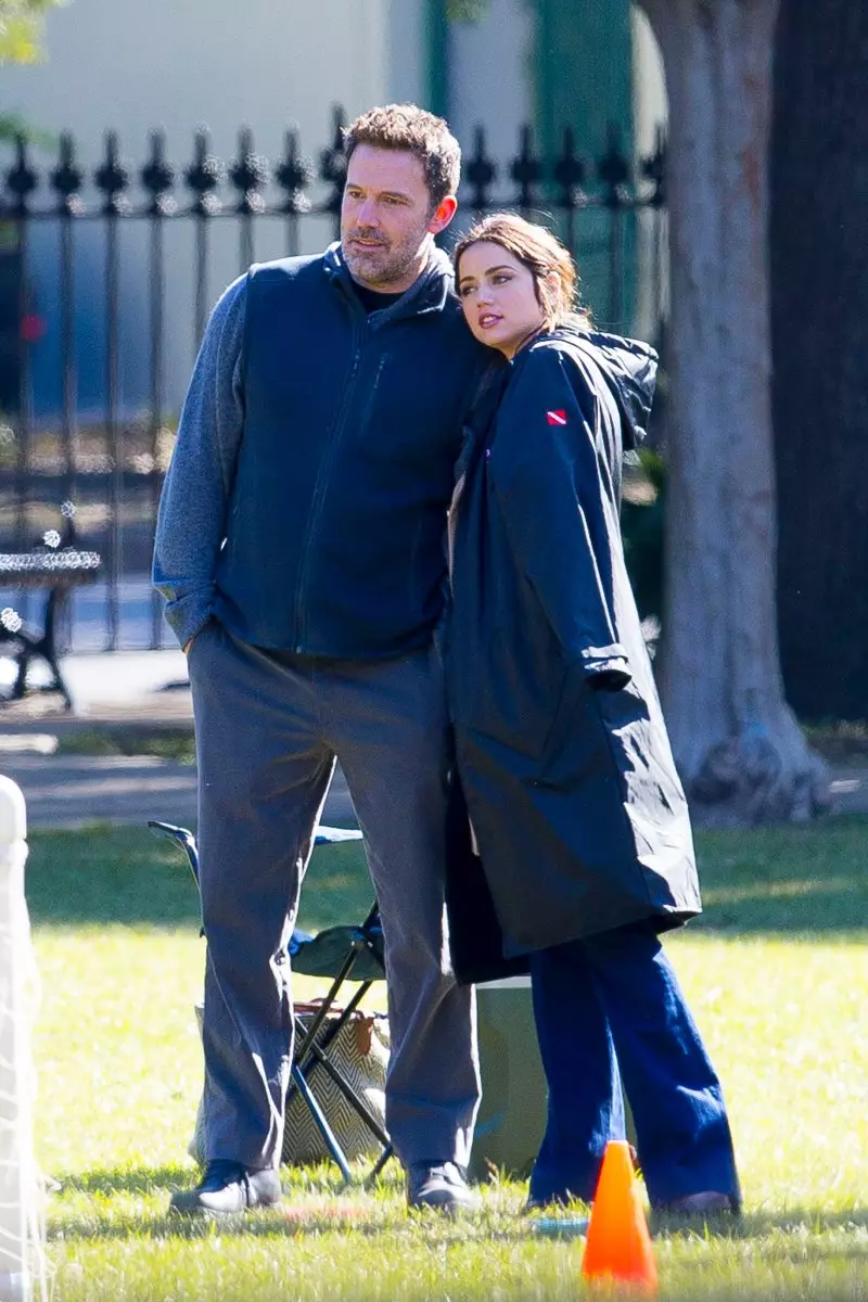 Ben Affleck Ana de Armas Get Cozy on 'Deep Water' Set November 2019