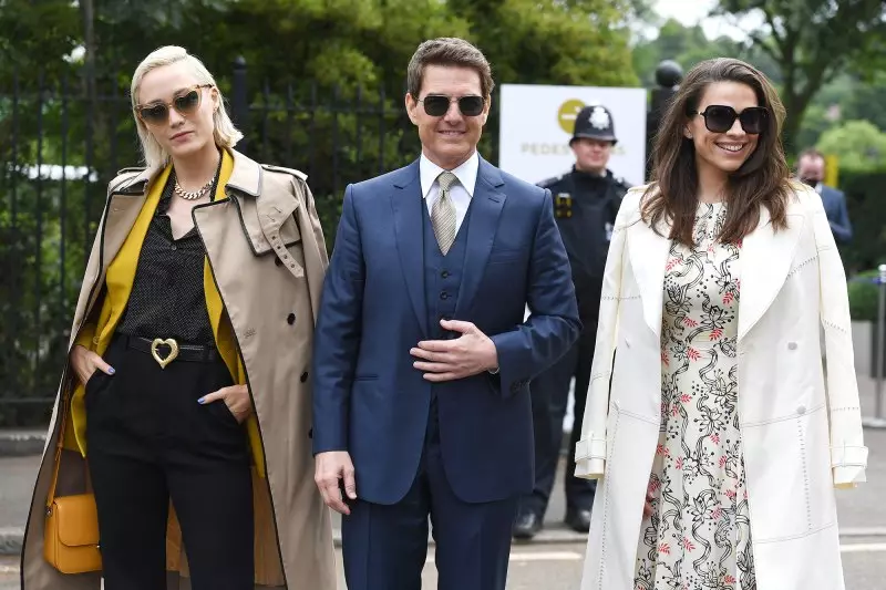 Tom Cruise assiste à la finale de Wimbledon avec les coéquipiers de 