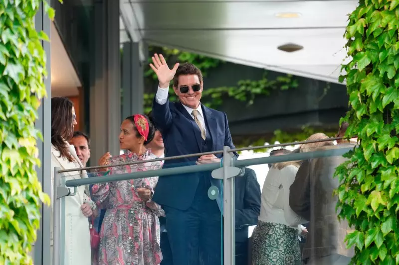 Tom Cruise assiste à la finale de Wimbledon avec les coéquipiers de 