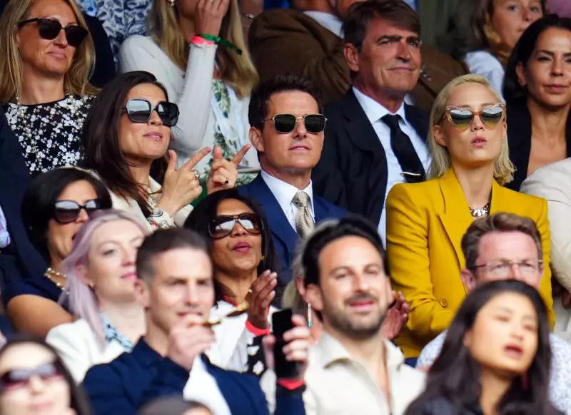 Tom Cruise assiste à la finale de Wimbledon avec les coéquipiers de 