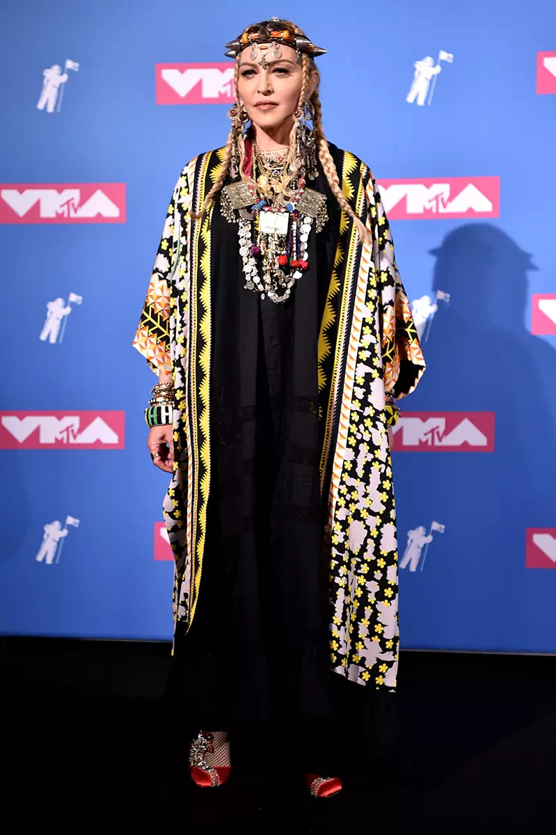 MTV VMAs Outlandish Skin Baring Celeb Fashions