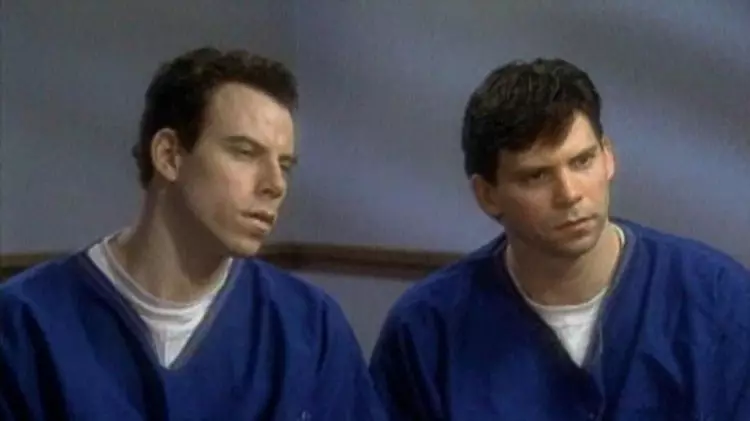 The Menendez Brothers na OJ Simpson Wana Muunganisho Wa Ajabu Sana