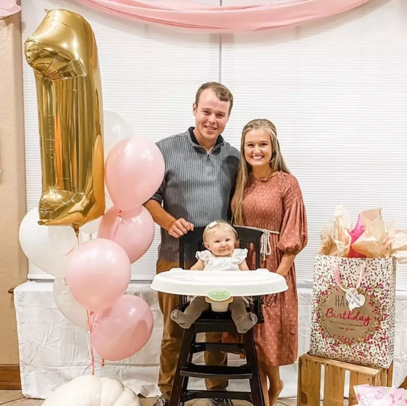 Kendra Duggar Baby Bump ဓာတ်ပုံများ