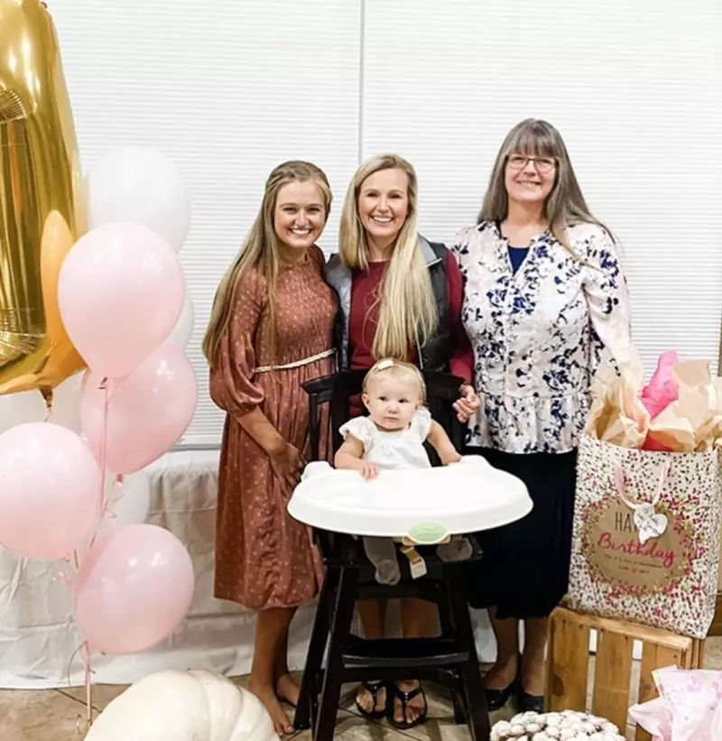 Photos de la bosse de bébé de Kendra Duggar