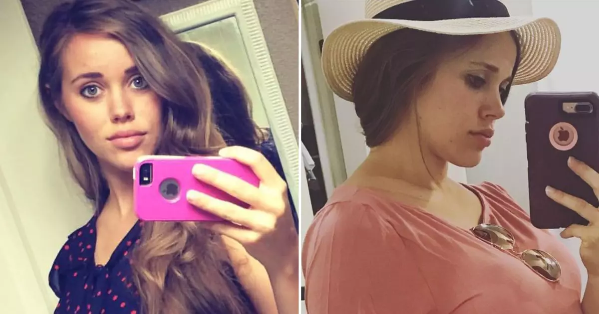 Jessa Duggar's Style Evolution: פֿון שנעל און גלייַכגילטיק צו קאַמפי קאָוטורע