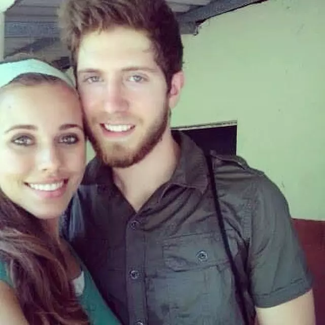 U-Jessa Duggar 2014 08 I-Hairband