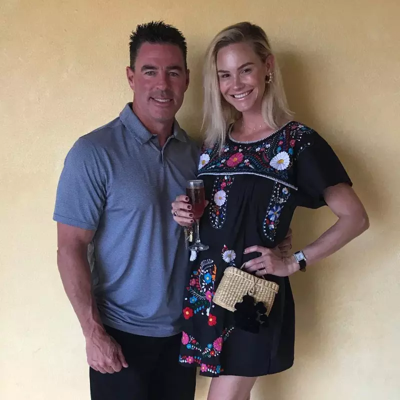 meghan king edmonds rẹrin musẹ ni raw selfie lẹhin pipin lati ọkọ jim