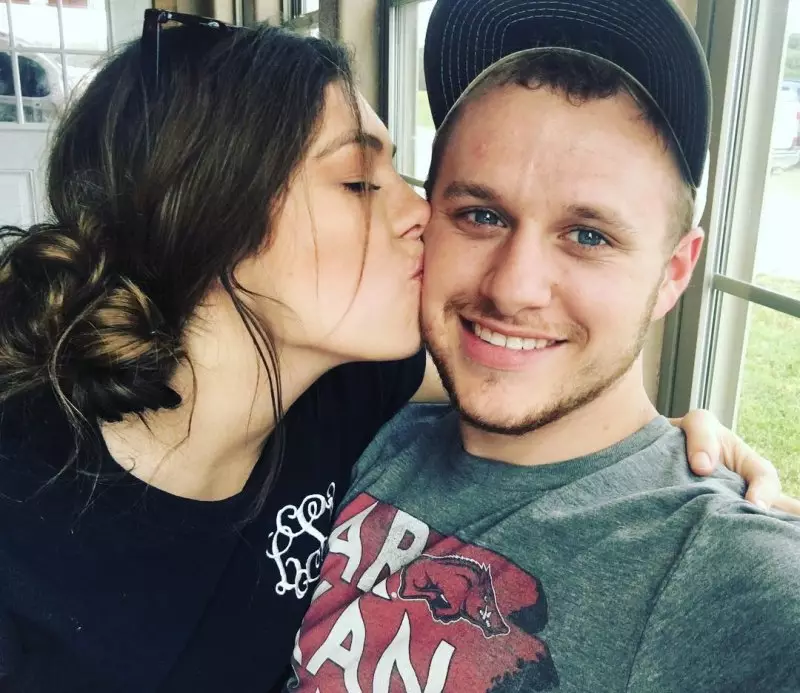 Josiah Duggar Najslađe slike Lauren