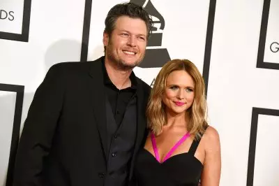 Déanann Miranda Lambert machnamh ar 'Nóiméad Speisialta' a Roinn sí lena hiarfhear Blake Shelton