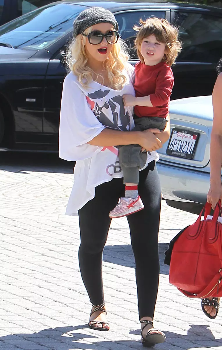 christina-aguilera-parenting