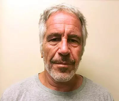 Jeffrey Epstein Yana Tsoron Wani Zai Yi Kokarin Kashe Shi