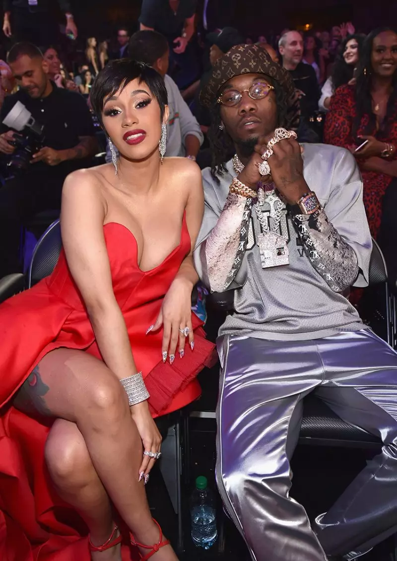 Časová osa vztahu Cardi B Offset