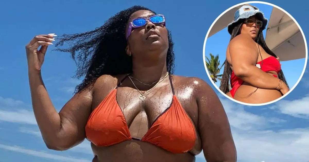 ~100 Percent~ That Bikini Babe! Tingnan ang Pinakamainit na Mga Larawan ng Swimsuit ni Lizzo