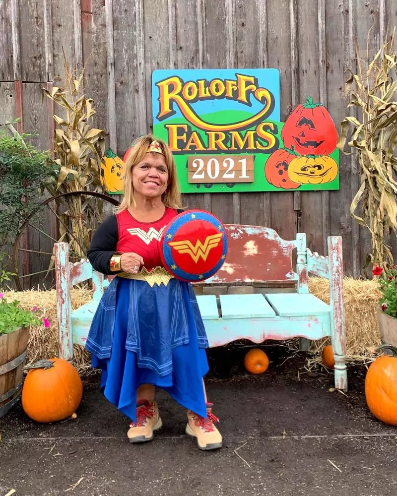 Disfraces de Halloween de LPBW Star Amy Roloff a lo largo de los años