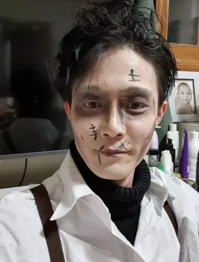 90 ngày Vị hôn phu Jihoon mặc đồ cho Edward Scissorhands Halloween sau khi chia tay Deavan