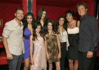 Ryan Seacrest met die Kardashian-stam