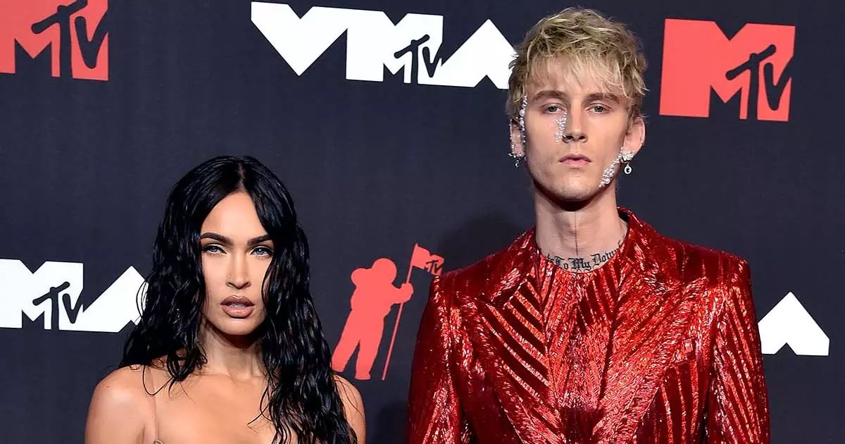 Megan Fox og MGK eru ástfangnari en nokkru sinni fyrr! Inni í brúðkaupsáætlunum þeirra