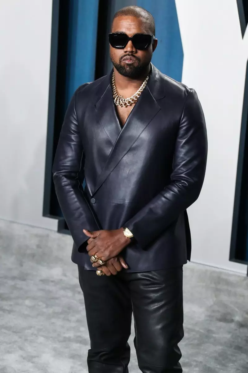 （文件）Kanye West 合法地将他的名字改为 Ye，美国比佛利山庄 - 2021 年 10 月 19 日