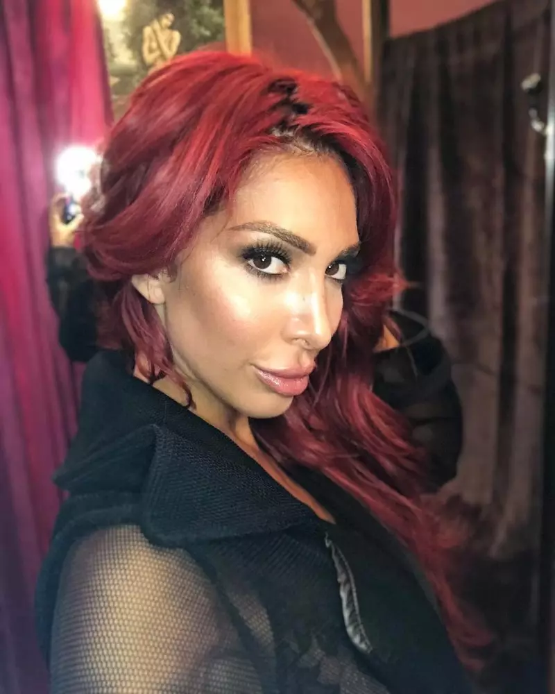 farrah-abraham-o'smir-onamni sudrab boradi