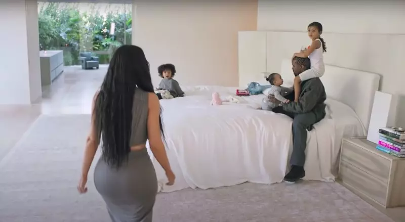 Kim Kardashian dan Rumah Kanye West 10