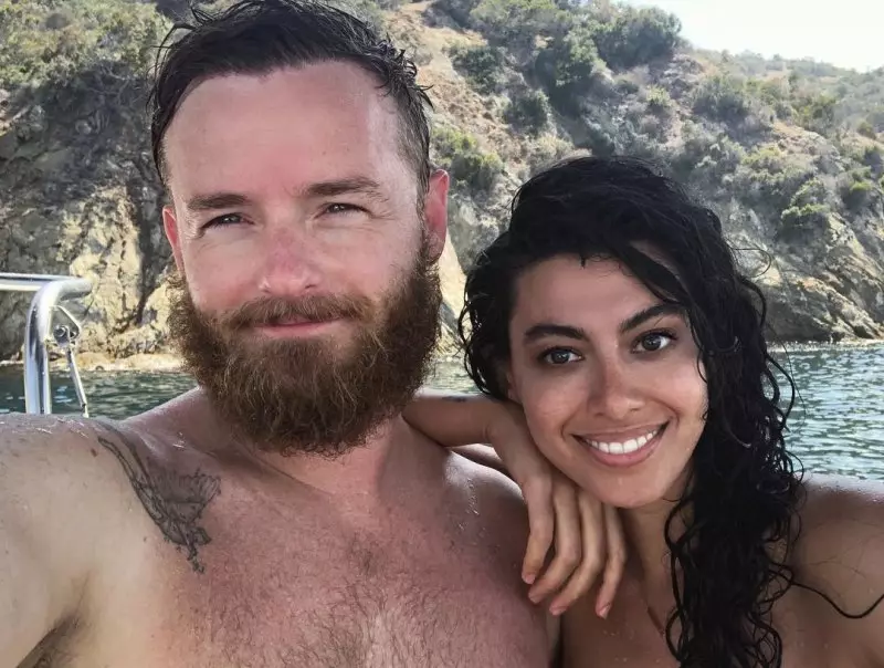 christopher masterson vaimo yolanda baby nro 1