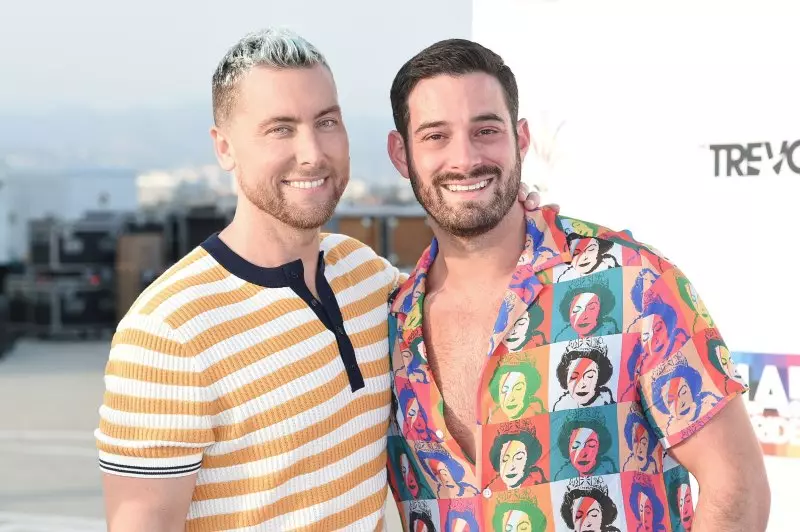 Lance Bass toivottaa tervetulleeksi kaksoset