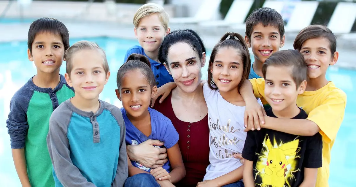 'Octomom' Nadya Suleman seet datt si 'Into Struggle gebuer gouf'