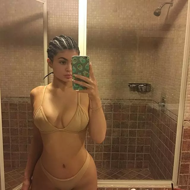 Kylie Jenner mécht sexy Bikini Foto
