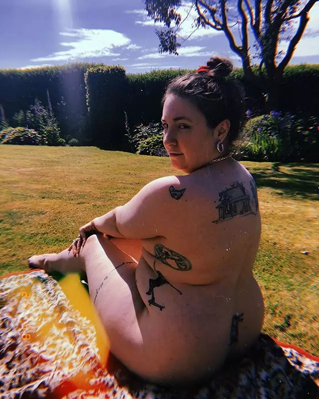 Lena Dunham snima golu fotografiju