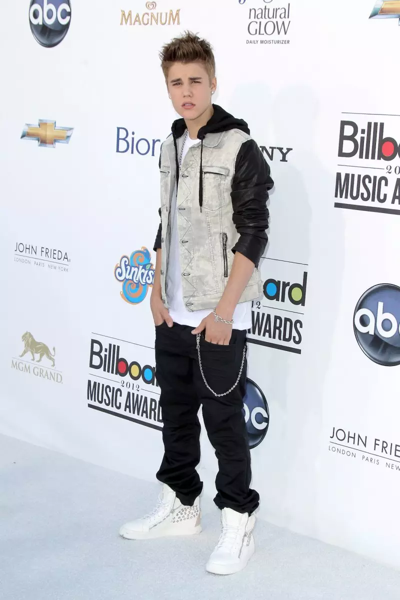 Justin Bieber ការផ្លាស់ប្តូរ