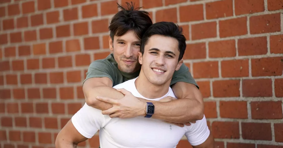 Chris Olsen e Ian Paget de TikTok anuncian separación después de 2 años de relación