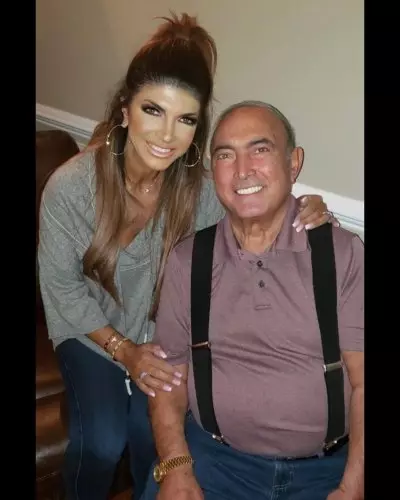 Teresa Giudice Uban sa Iyang Amahan