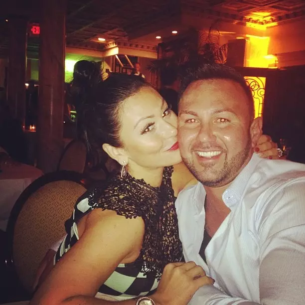 Jenni JWoww Farley Roger Mathewsin suhteen aikajana