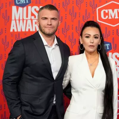 Jersey Shores JWoww nyanserer Angelina og Zacks flørtende interaksjon: 