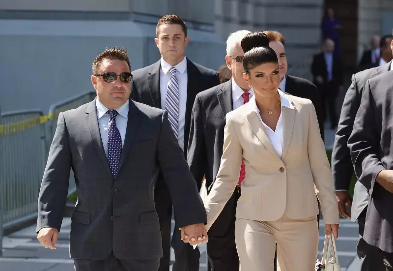 Joe e Teresa Giudice abandonan o tribunal en agosto de 2013