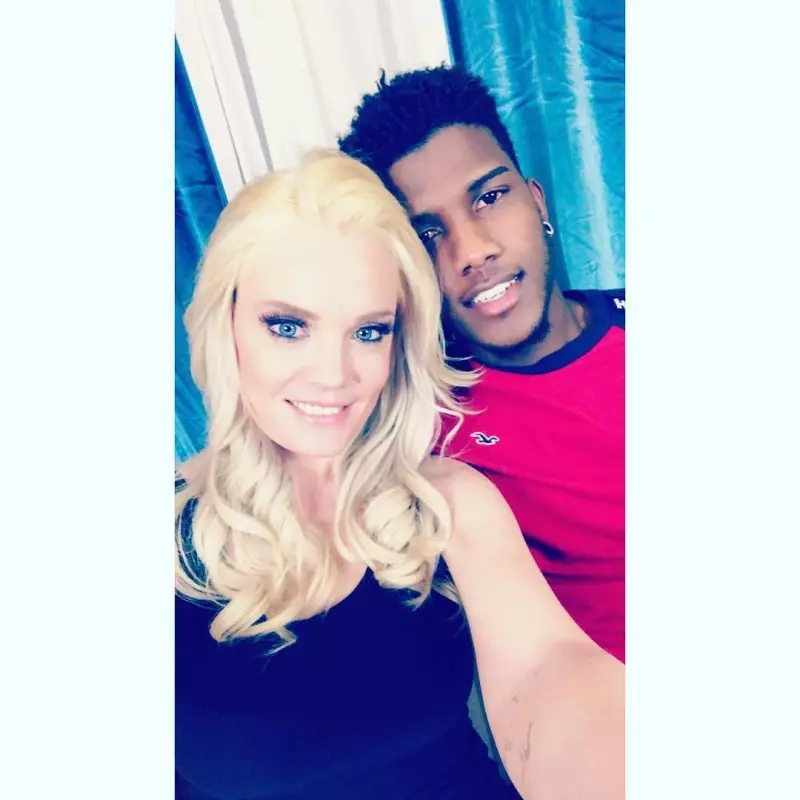 90DF Ashley Martson Xóa hình xăm Jay Smith