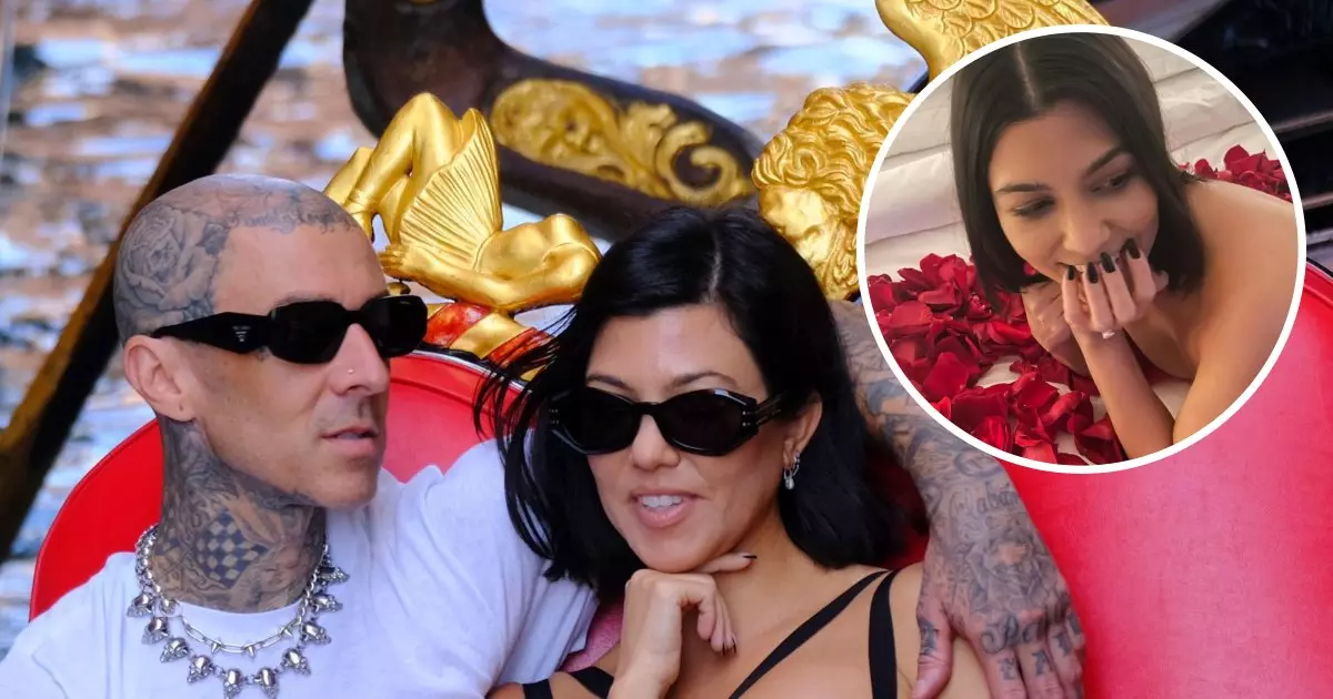 Kourtney tachinează imagini cu propunerea lui Travis la noul show Hulu al lui Kardashian