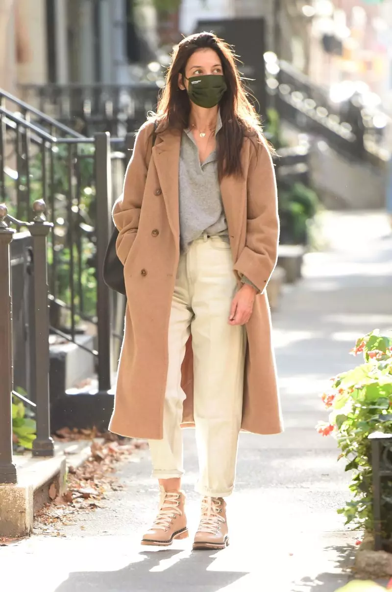 Katie Holmes fóra, Nova York, EUA - 15 de outubro de 2020