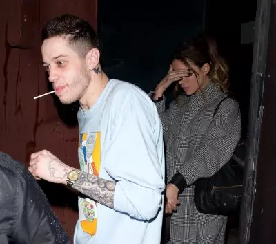 Pete Davidson A apere hempe e putsoa le Kate Beckinsale ka Seaparo se Seputsoa