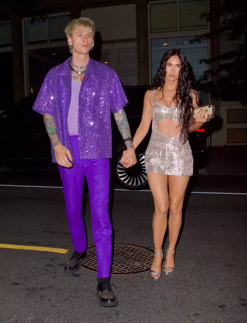 Megan Fox, Machine Gun Kelly, Kourtney Kardashian y Travis Barker tienen una cita doble después de los Video Music Awards 3