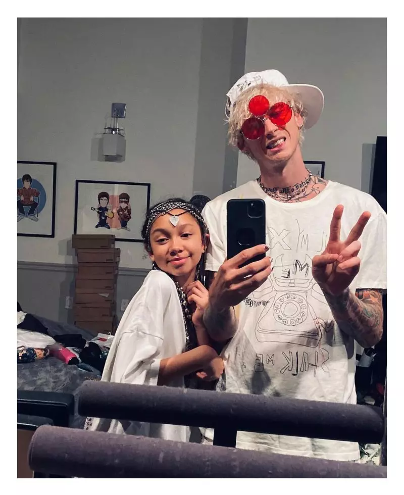 Juli 2020 Machine Gun Kelly Instagram 02 Machine Gun Kelly Søteste øyeblikk med datteren Emma gjennom årene