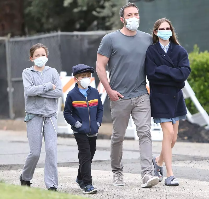 2020 Seraphina Affleck Violet Affleck Samuel Affleck Ben Affleck e Jennifer Garner Family Album