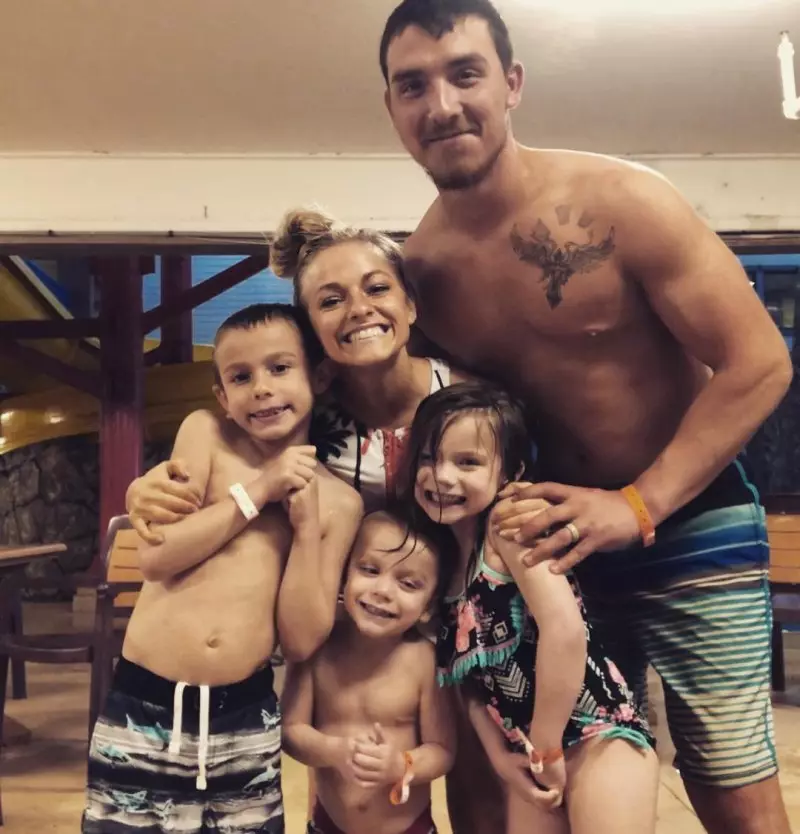 Teen Mom OG Mackenzie McKee Mom Diweddariad Brwydr Canser