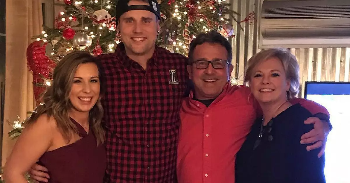 Dem Ryan Edwards säi Papp Larry verroden datt hien an d'Jen 'Let Go' Vun 'Teen Mom' waren