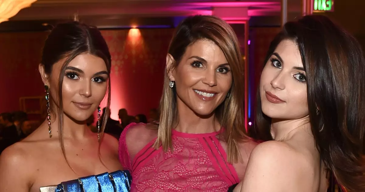 Lori Loughlin "Freaking Out" porque as súas fillas poden ter que testificar