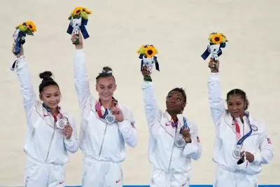 Simone Bilesiň biologiki enesi Olimpiýa oýunlaryndan soň çykyş edýär