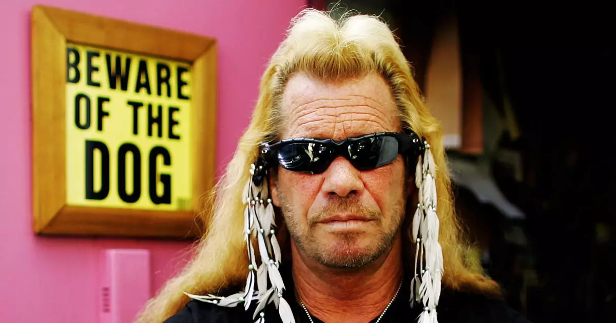 Duane Chapman พิสูจน์ว่าเขาไม่กังวลเกี่ยวกับ 'Haters' หลังจาก GF ใหม่ Francie พุ่งกระฉูดเรื่องความสัมพันธ์