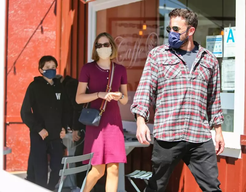 Daddy-Daughters Date! Ben Affleck tager Violet og Seraphina ud til is