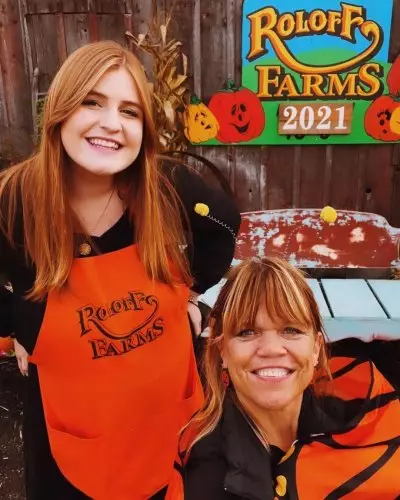 Isabel-rock-with-amy-roloff-on-ferm