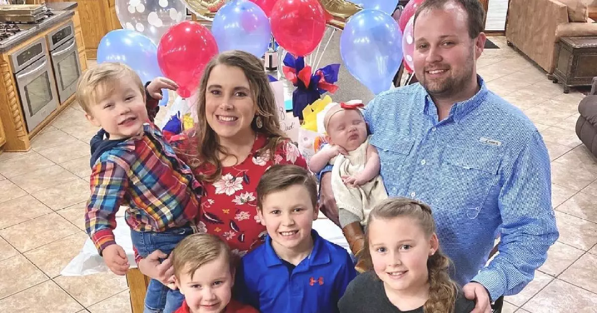 Josh og Anna Duggars barn "vet" faren deres "gjorde en forferdelig ting"